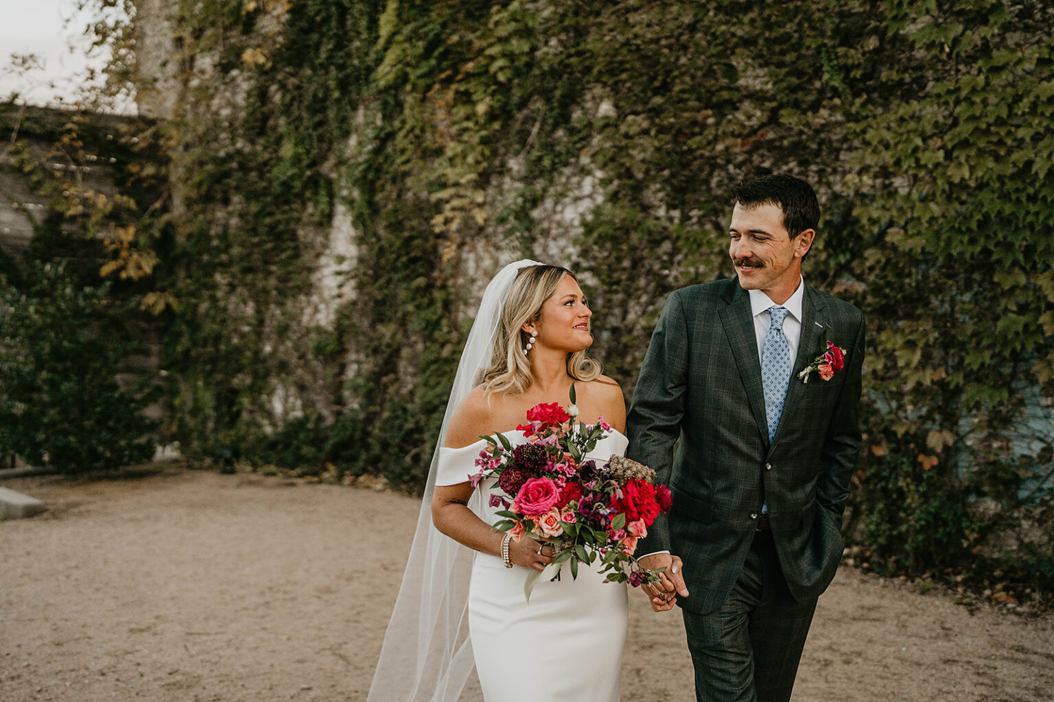 Hannah and Dustyn's Industrial and Romantic Wedding - thefloraleclectic.com